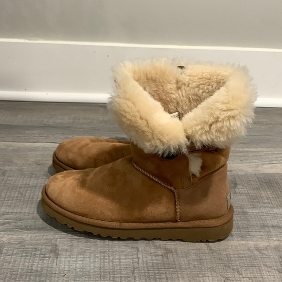 UGG | Shoes | Bailey Button Ugg Boots Size Six | Poshmark